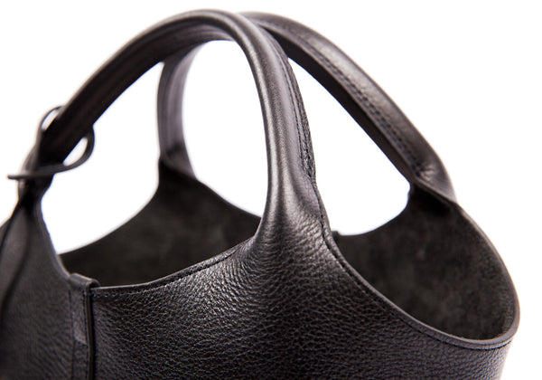 The One-Piece Bag: Women's Leather Handbag