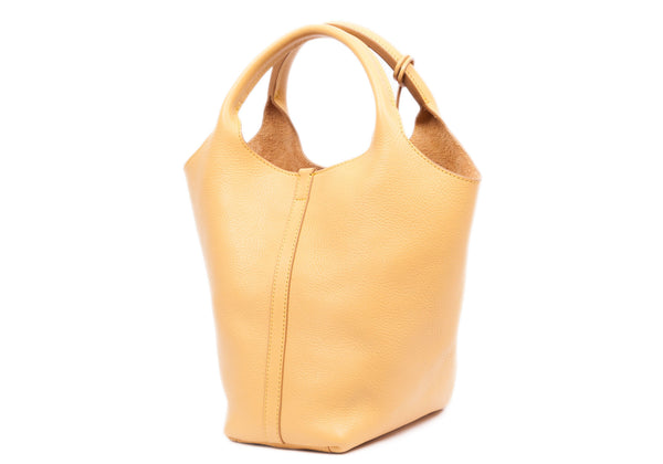 The One-Piece Bag: Women's Leather Handbag