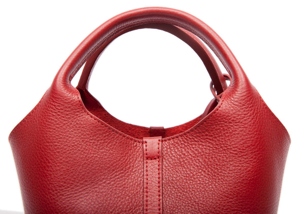 The One-Piece Bag: Women's Leather Handbag