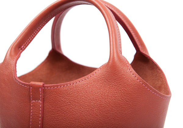The One-Piece Bag: Women's Leather Handbag